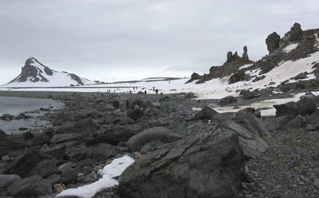 Visitor Site Guidelines - 18. Half Moon Island